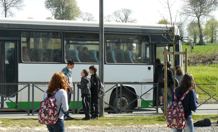 Le Transport scolaire :: Ecoleclerfayt-be